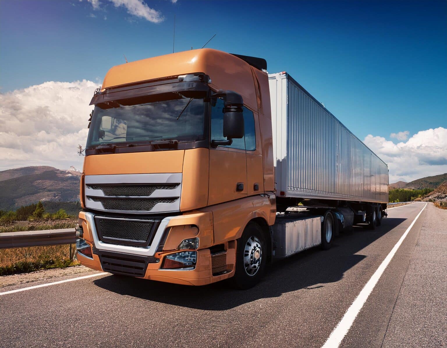 Double Decker Trailers: The Key to Efficient Freight Transport